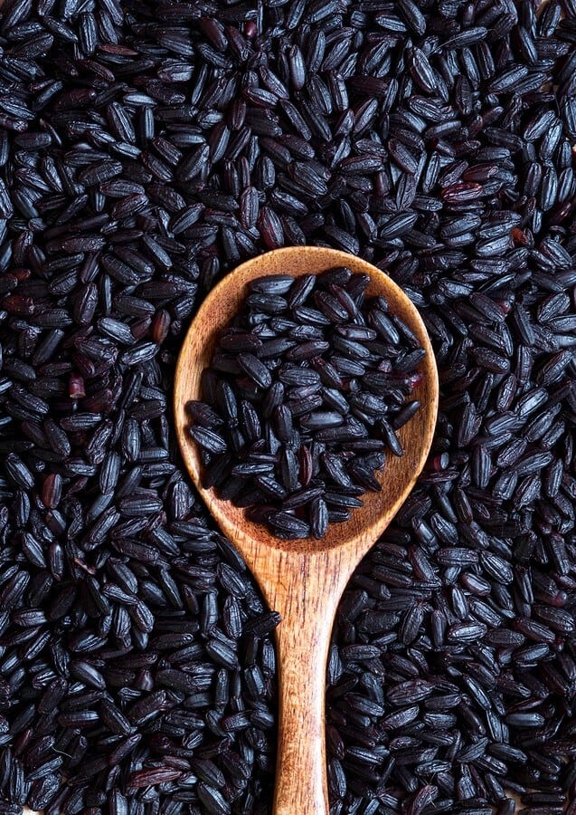 black rice calories 100g