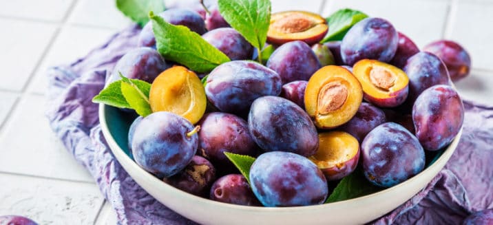 Plum Benefits, Nutrition, Uses, Recipes, Side Effects and More