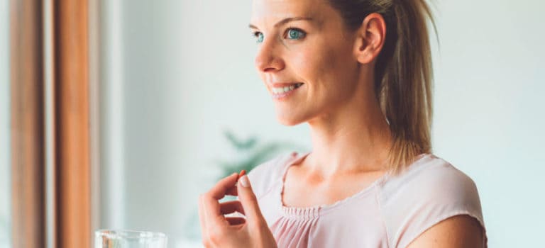 Study Finds Daily Multivitamin Can Protect Cognition - Dr. Axe