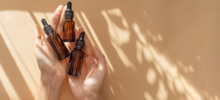 Emu Oil Benefits, Uses and Products for Skin and More - Dr. Axe