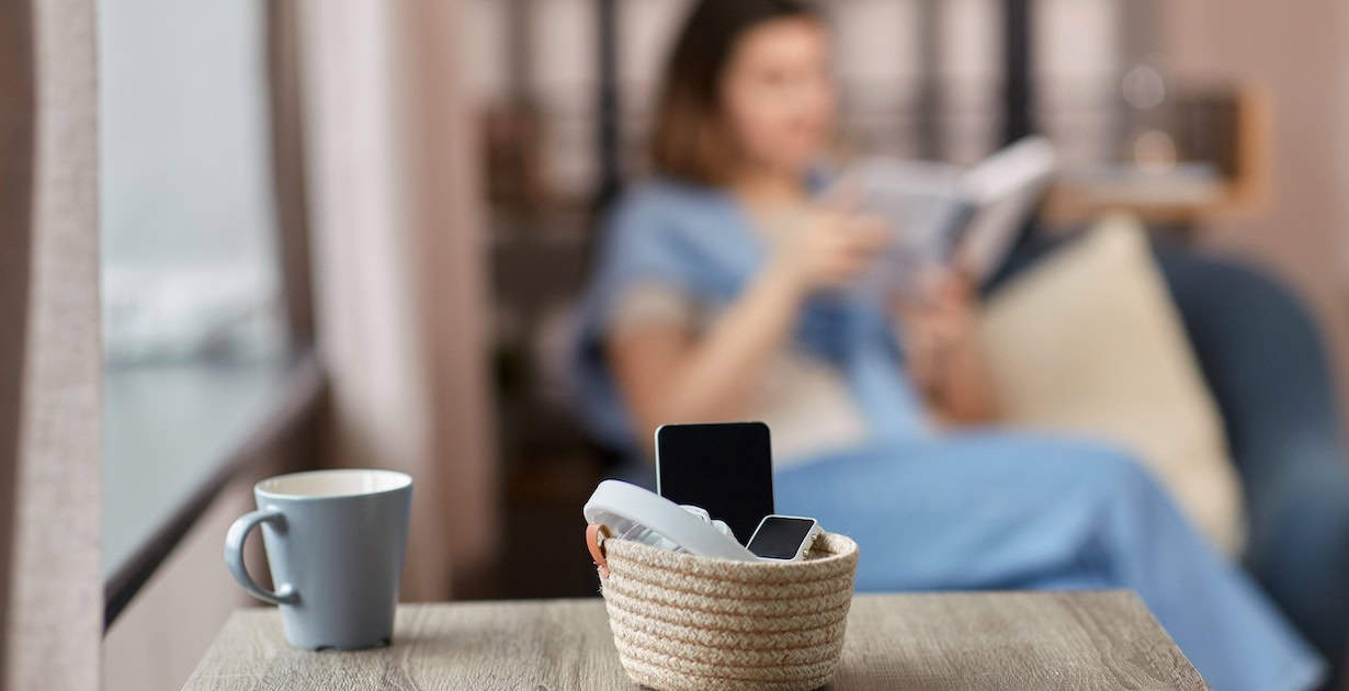 Digital Detox: Benefits, Tips and How to Get Started - Dr. Axe
