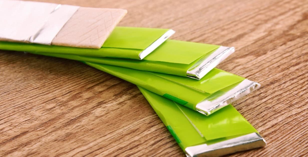 Microplastics in Chewing Gum: Thousands of Particles in Saliva - Dr. Axe